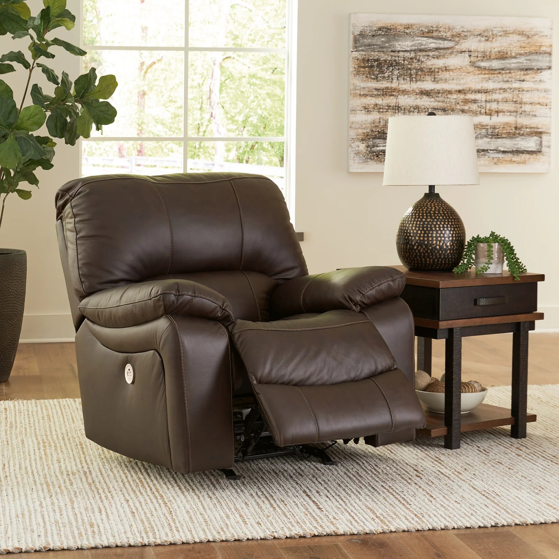 Recliners > Leather – National Unclaimed Freight